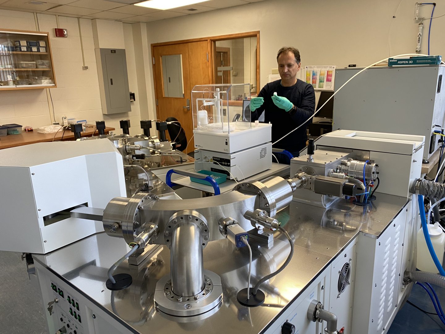 Inductively Coupled Plasma-Mass Spectrometry Facility (ICP) - Geological Sciences